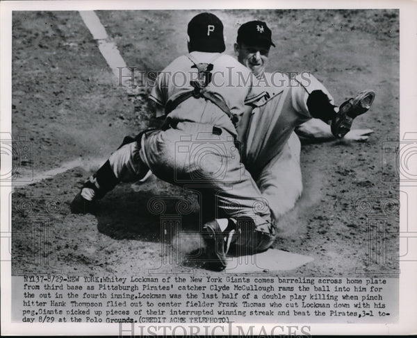 1951 Press Photo Whitey Lockman tries to score as Clyde McCullough tag ...