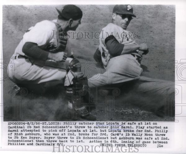 1956 Press Photo Philly catcher Stan Lopata safe at st vs Cardinal Bil ...