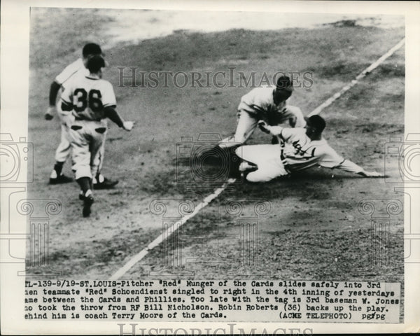 1949 Press Photo Pitcher, Red Munger of the Cards slides safely - nes2 ...