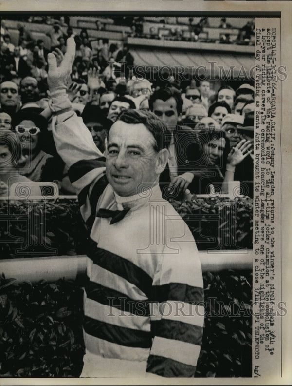 1966 Press Photo Jockey Johnny Longden at Arcadia track in CA won Sant ...