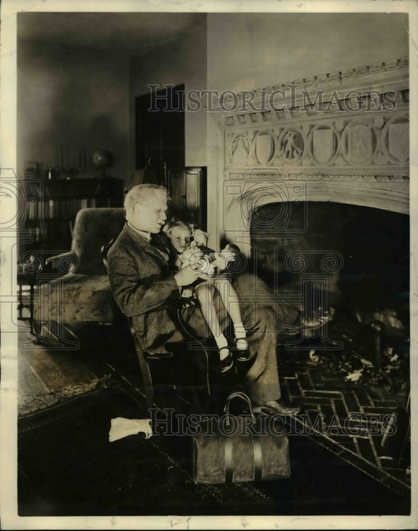 1932 Press Photo Phillips H Lord on Dr matthews on NBC-WJZ network ...