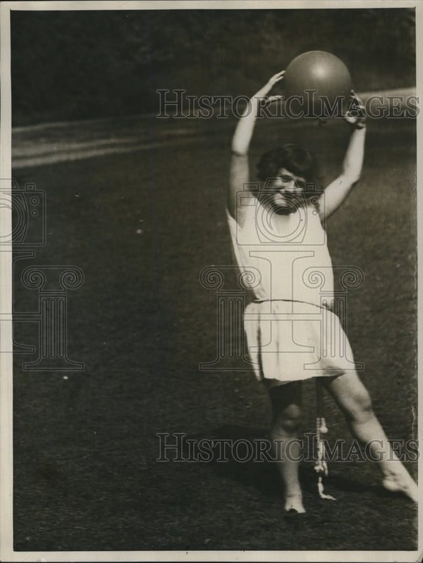 1922 Press Photo Sarah Weiss age 11 dancing in NYC Central Park ...