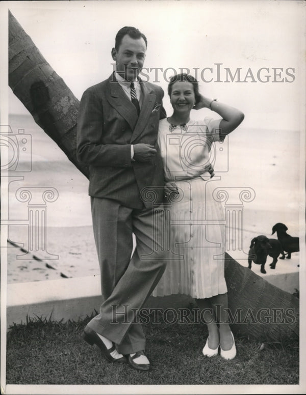 1940 Press Photo Kim Moran & her husband William Ross Howard at Palm B ...