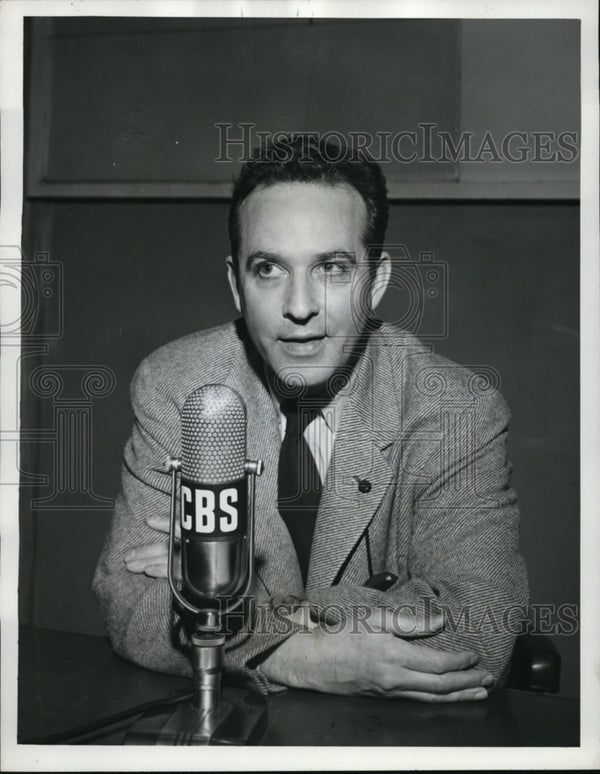 1953 Press Photo James Fassett director of music for CBS Radio ...