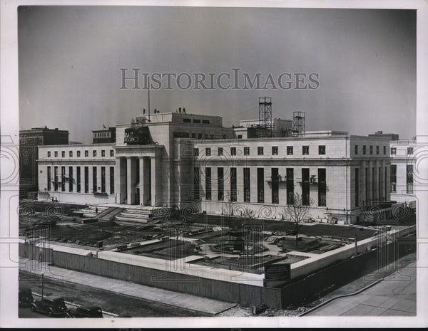 1937 New Federal Building construction in Wash DC - Historic Images
