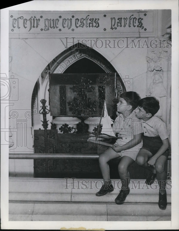 1949 Press Photo Santo Domingo Dominican Republic boys at Chris Colomb ...