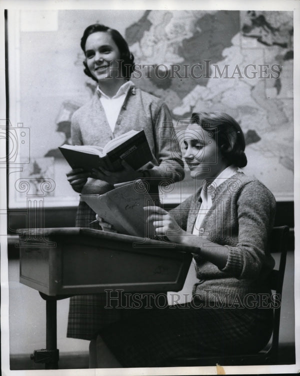 1960 Pam & Pat Barker Twins Want to Be Airline Hostesses - Historic Images