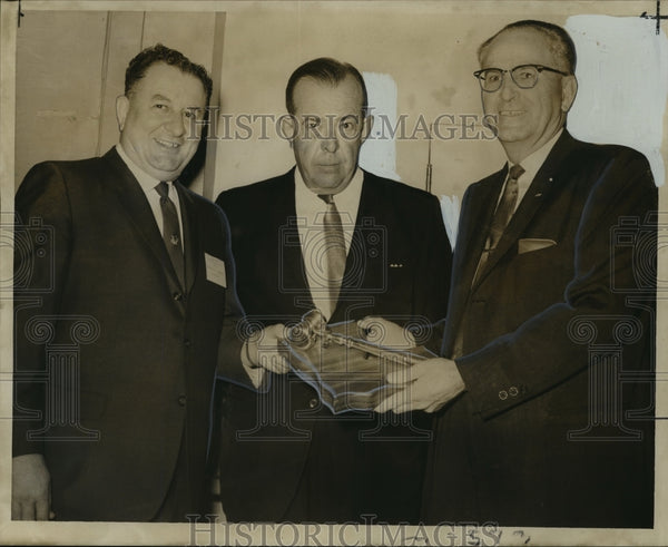 1967 Press Photo New Orleans Lieutenant Governor C.C. "Taddy" Aycock a ...
