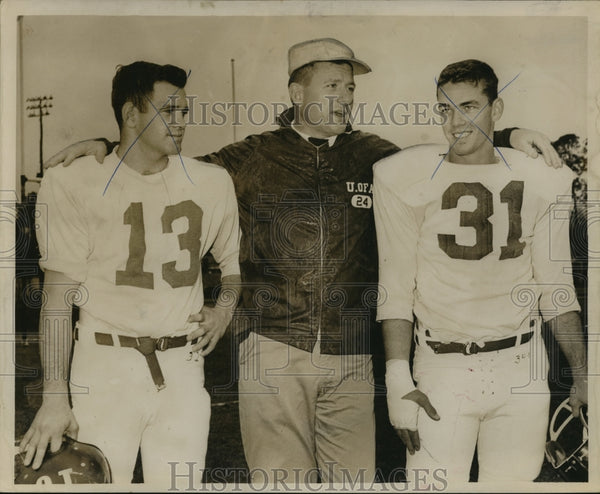 Press Photo Football players and coach, Moore, Frank Boyle and Grizzle ...