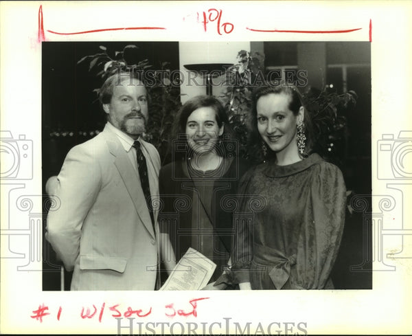 1992 Joe DuBois, Annette Drew and Elizabeth Lawrence at event ...