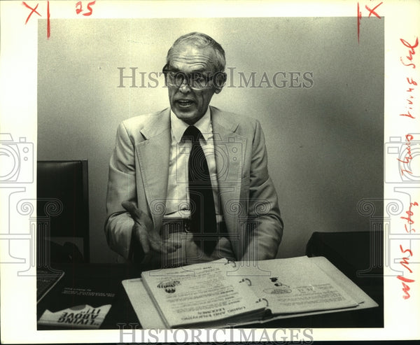 1985 Press Photo Robert East, MS victim at the Times-Picayune conferen ...