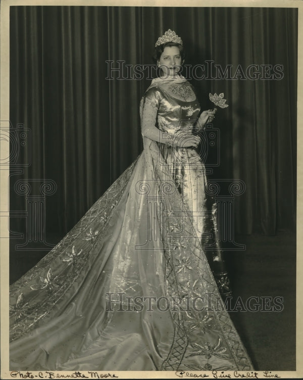 1956 Press Photo Mrs. Gervais Favrot as Queen of Event - nob02913 ...