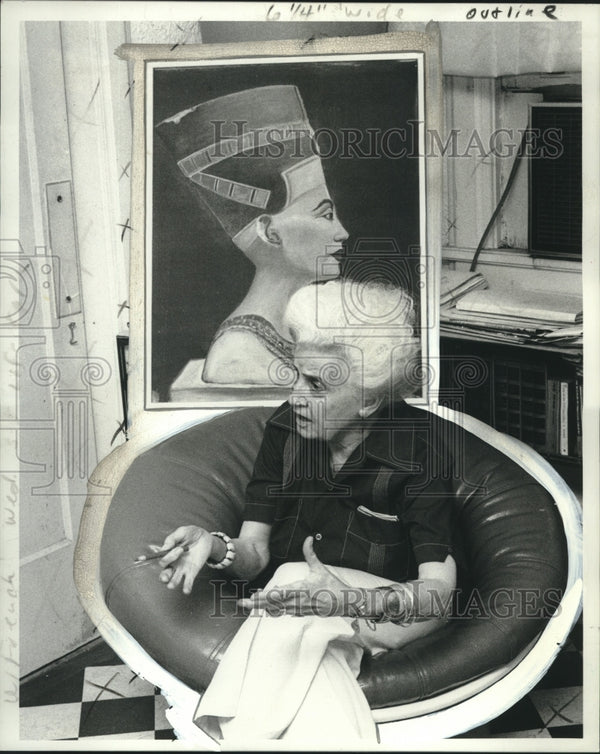 1977 Isabel French in conversation in front of an art piece. - Historic ...