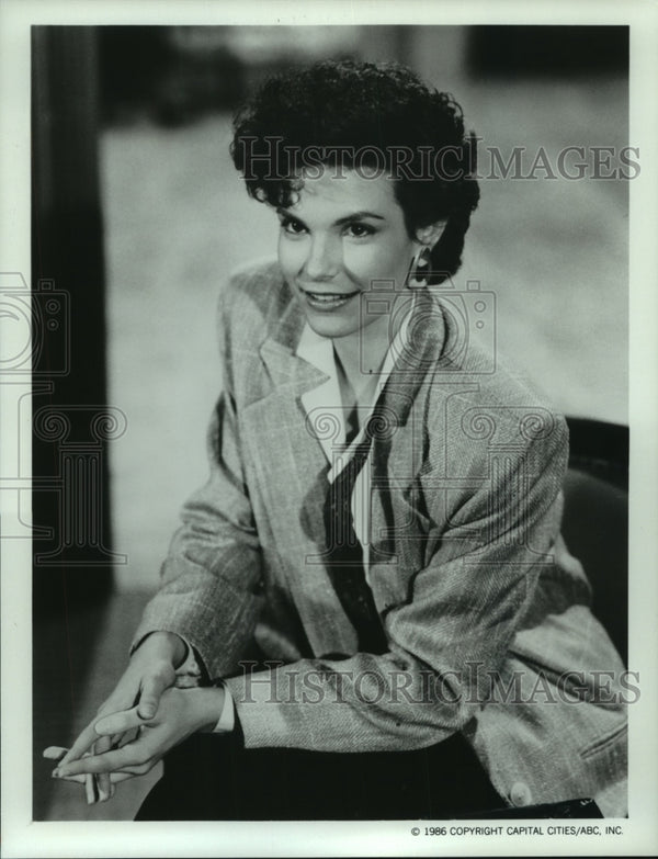 1986 Press Photo Terri Garber as Leslie Carrington on "Dynasty," on AB ...