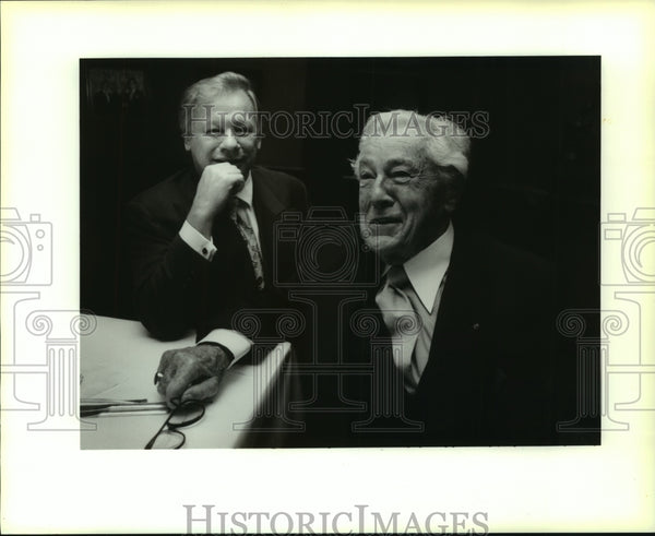 1995 Press Photo Attorney Melvin Belli with Wendell Gauthier at Antoin ...
