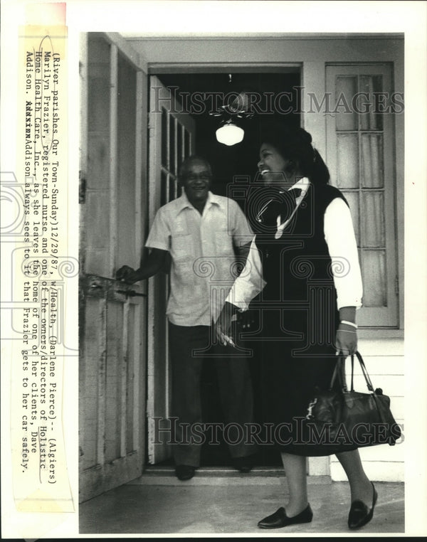1987 Press Photo Marilyn Frazier, registered nurse, leaving home of Da ...