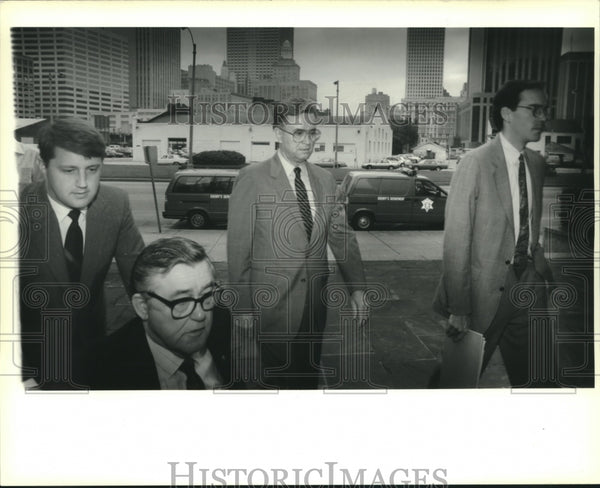 1991 Press Photo Marvin Gorman arrives at Civil Court with lawyers - n ...