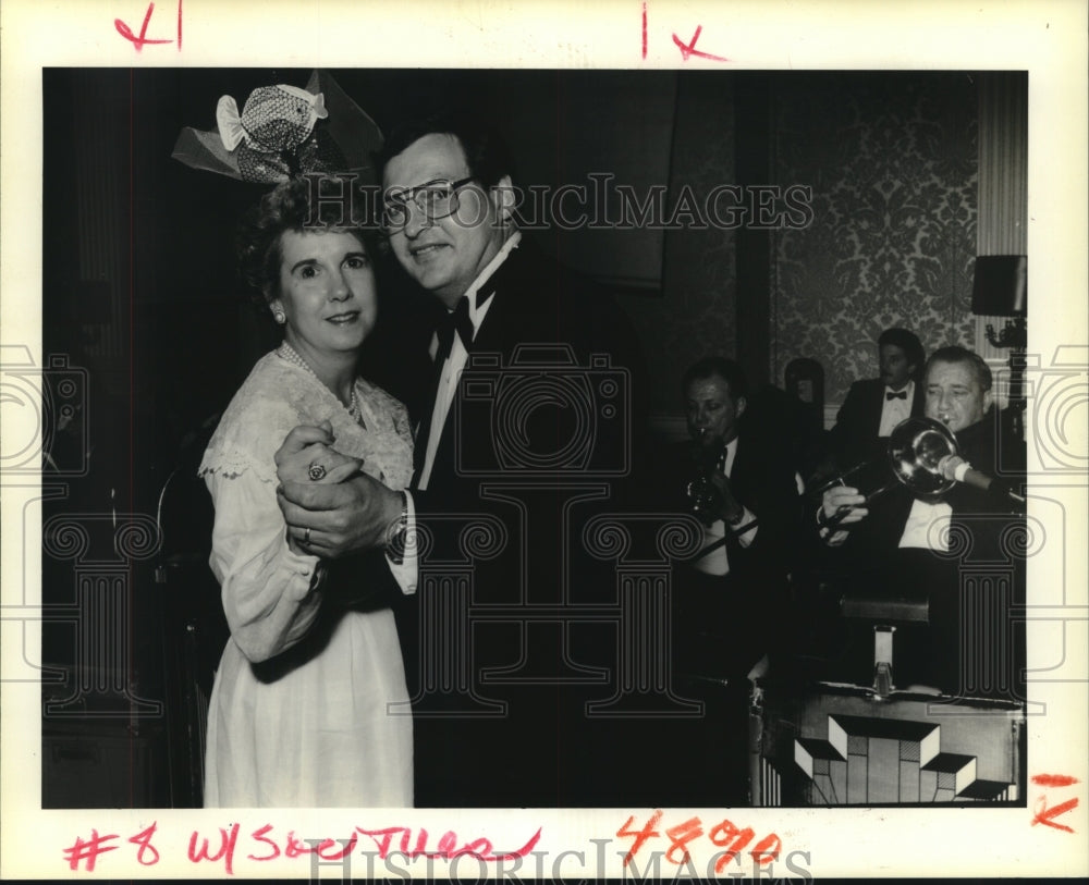 1990 Anne and David Gooch dancing at Sybarites Party - nob20966 ...