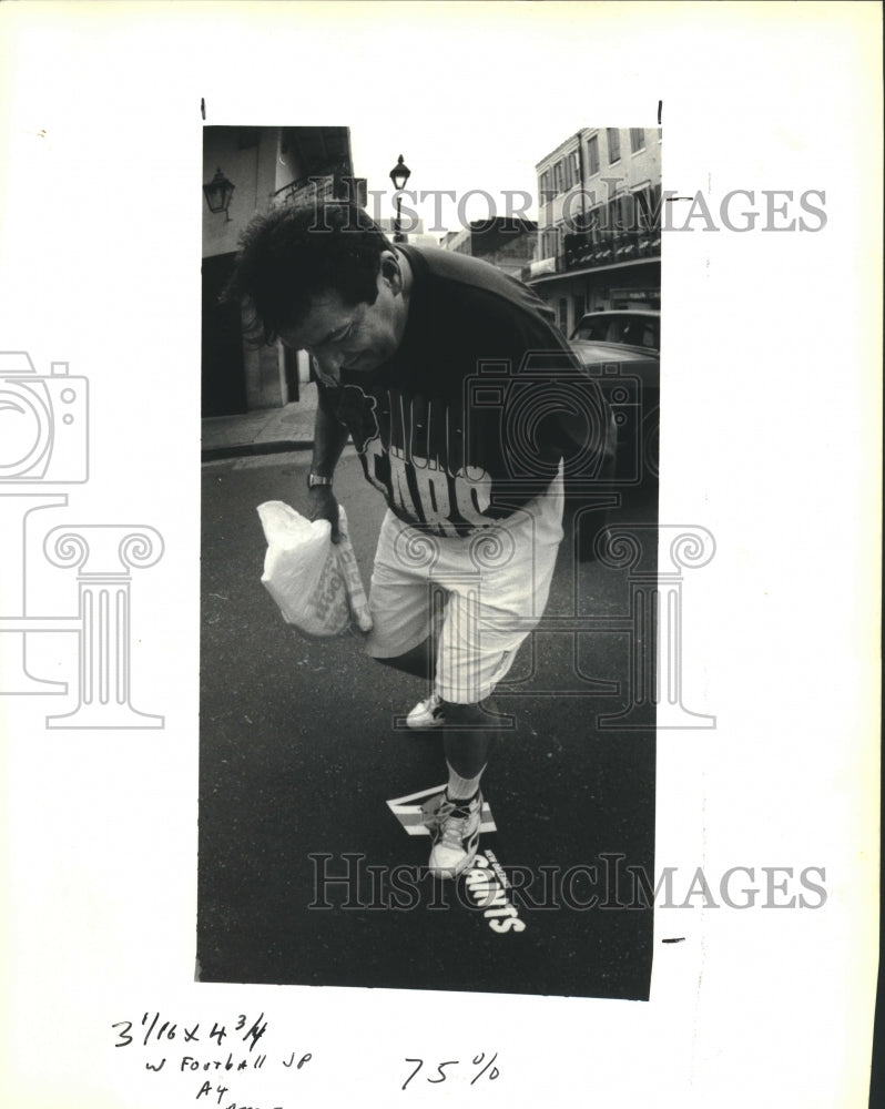 1992 Press Photo Here George Skagerberg from Chicago stomps on a Saint ...