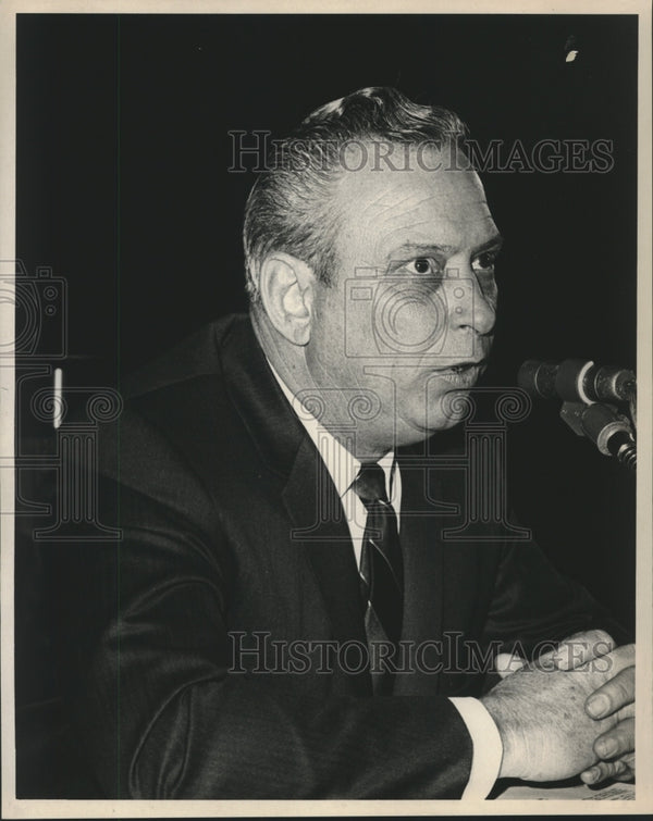 1967 Press Photo Thomas Heier speaks on uniformity of assess - nob3351 ...
