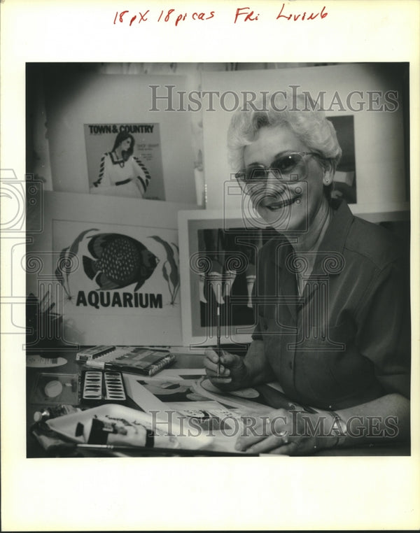 1990 Press Photo Laura Hebert, a recent graduate of Delgado decides to ...