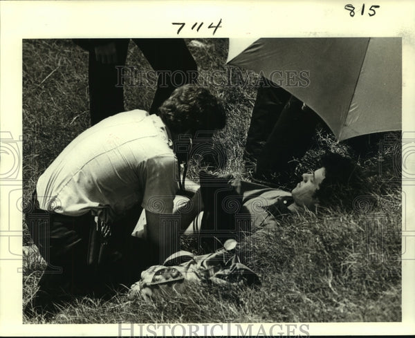 1981 Claude Hines at an accident scene - nob35394 - Historic Images
