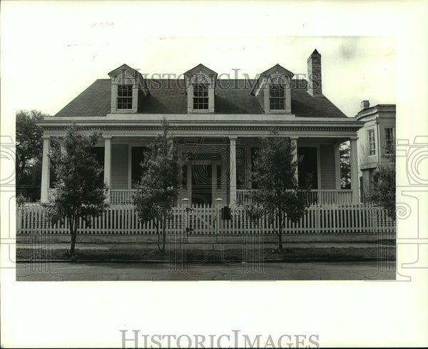 1986 Press Photo Renovated Dr. Jeffrey Griffin house on Coliseum Squar ...