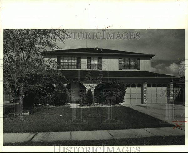1985 House at 2433 Park Lane in Terrytown - Historic Images