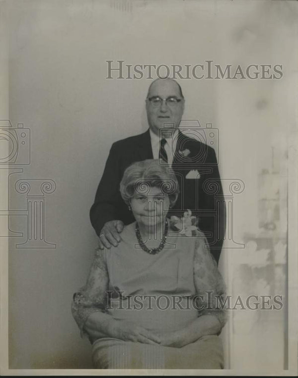 1971 Press Photo Mr. & Mrs. Charles Imhoff Sr. observe 50th wedding an ...