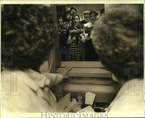 1987 Press Photo Jefferson Singers sing Christmas Carols at Jefferson ...