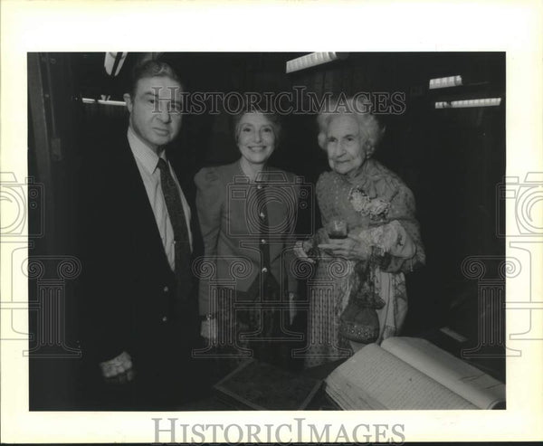 1989 Press Photo Fred Kahn, Catherine Kahn, Ruth Dreyfus at Notarial A ...