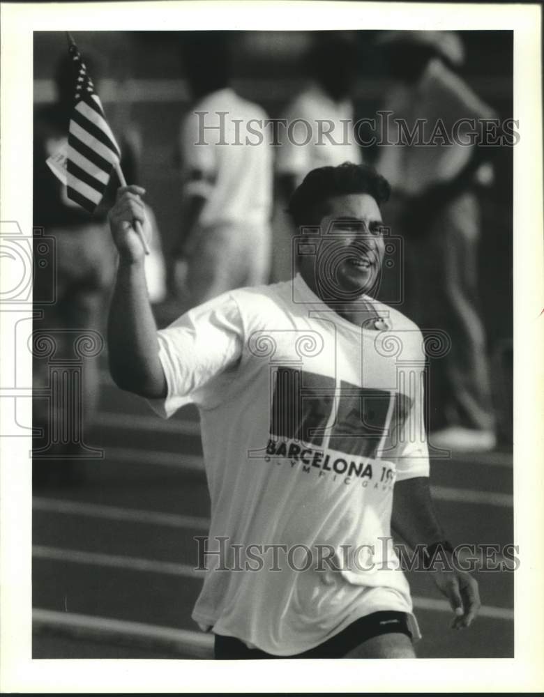 Press Photo Kamy Keshmiri who won the discus at the Olympic Trials ...