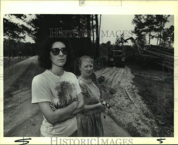 1989 Press Photo Sheri Bye & Susan Brown of Hidden Pines Subdivision ...