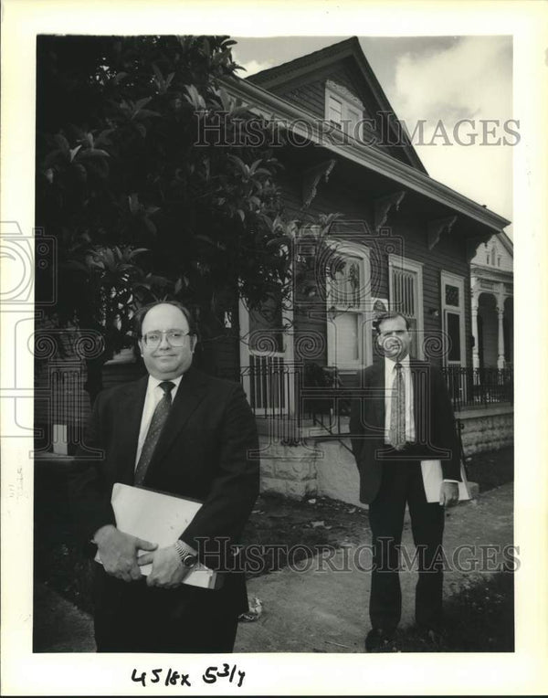 1990 Press Photo Jerry Lucas & Paul G. Gendron in property at 1238-40 ...