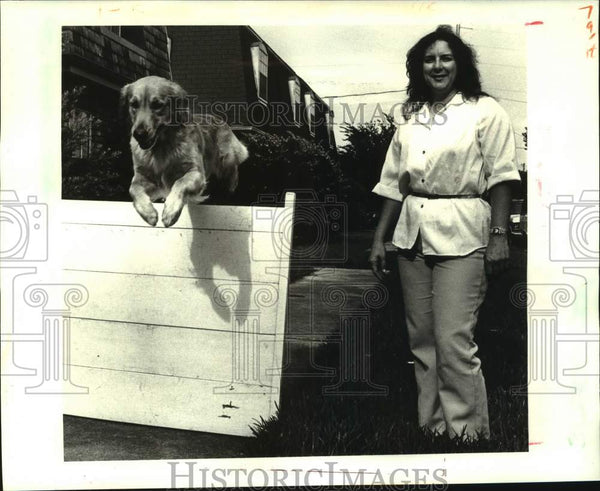 1987 Press Photo Jean Manino, and her dog- featured in the production ...