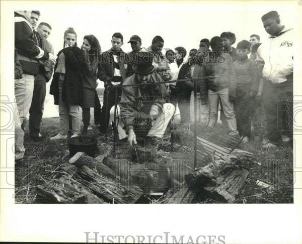 1992 Press Photo Ned Jenkins portrays a Tennessee Militiaman as studen ...