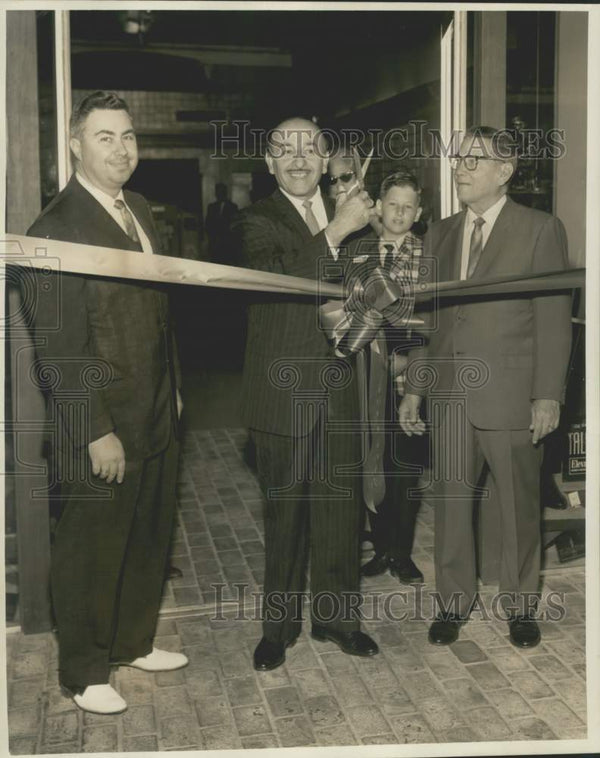 1964 Press Photo Mayor Schiro With Scissors at Pokorny's Ribbon-Cuttin ...