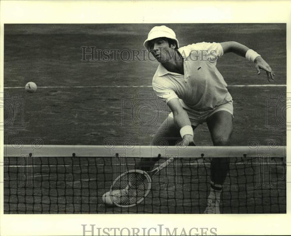 1983 Press Photo David Schumacher competes at NORD-Stern Tennis Center ...