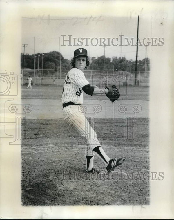 1978 Press Photo Kevin Thomas, baseball player, about to throw a pitch ...