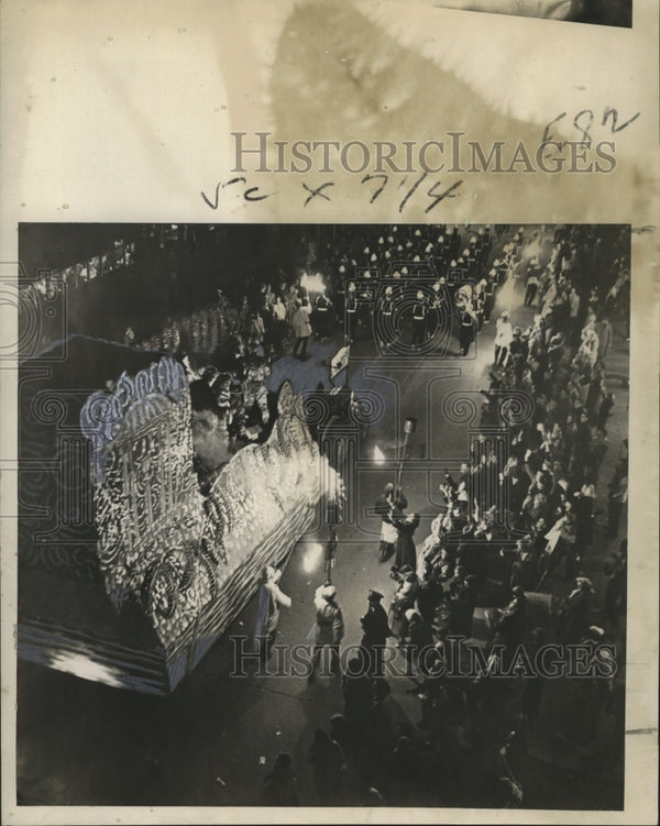 1958 Carnival Parade Float Surrounded by Flambeau Carriers - Historic ...