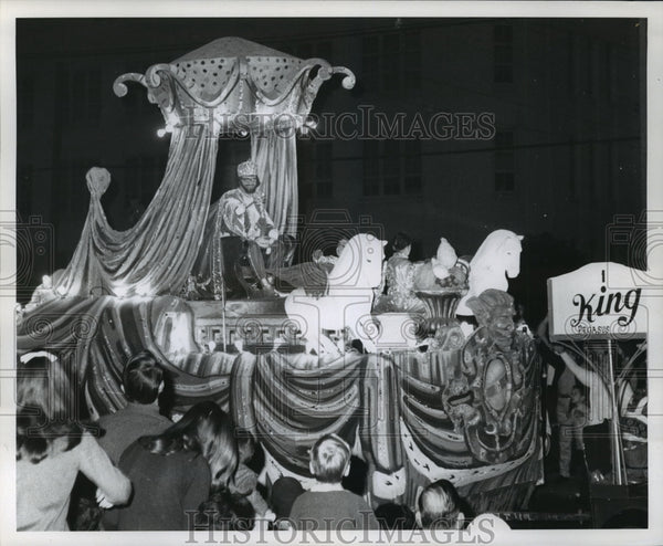 1969 King Pegasus Smiles on His Krewe of Pegasus Parade Float ...