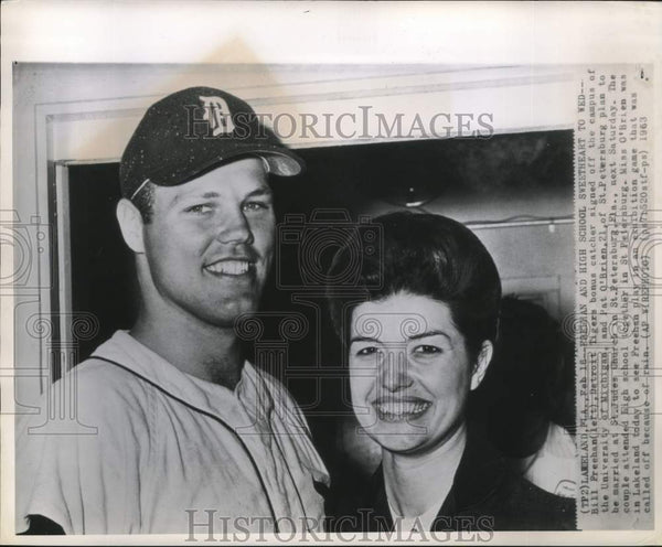 1963 Press Photo Baseball player Bill Freehan with his fiance Pat O'Br ...