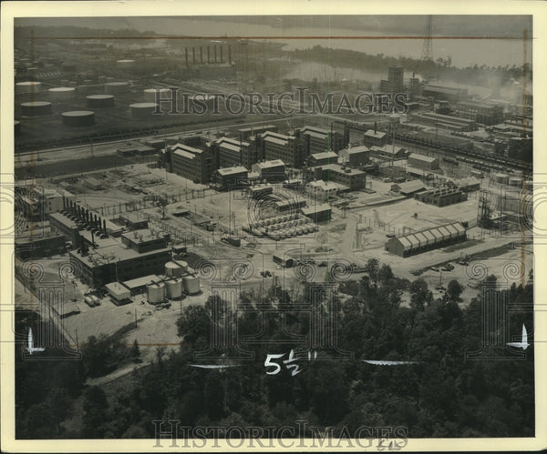 Press Photo View Of Dupont Plant Noo15276 Historic Images