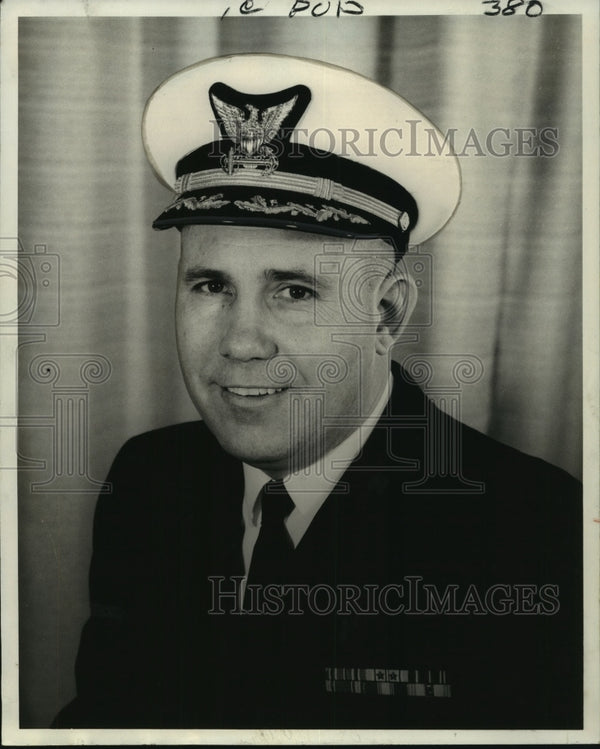 1969 Press Photo Captain William J. Edwards, chief, Reserve, Eighth Co ...