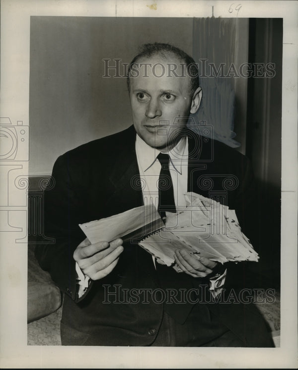 1953 Press Photo Dan Dale Alexander, author of Arthritis and Common Se ...