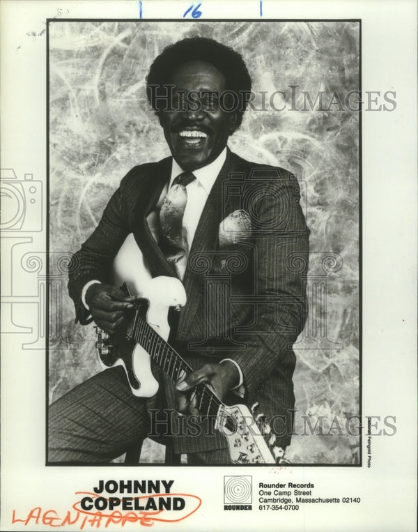 1986 Johnny Copeland, Texas blues guitarist and singer. - Historic Images