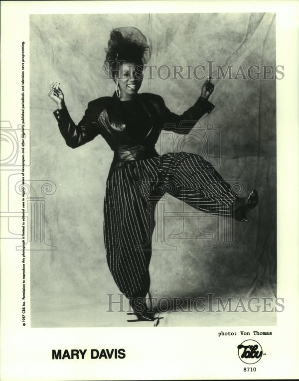 1987 Rhythm & Blues Singer Mary Davis - nop23798 - Historic Images