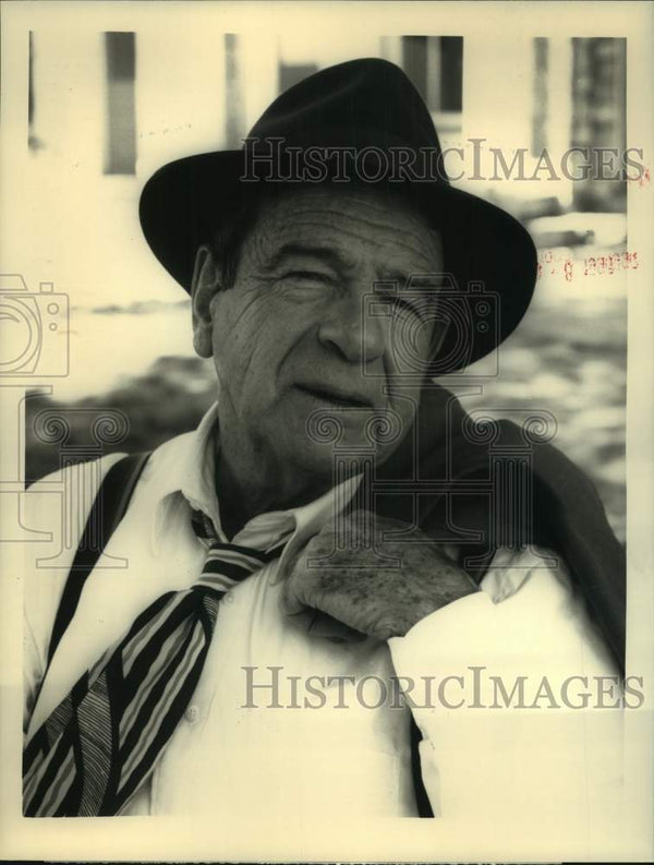 1990 Press Photo Walter Matthau stars in "The Incident," airing on CBS ...