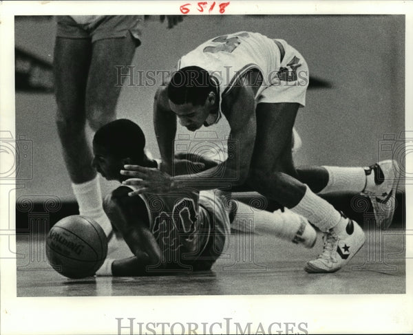 1983 Sugar Bowl - Florida's Andrew Moten & Wave's David Dominique ...