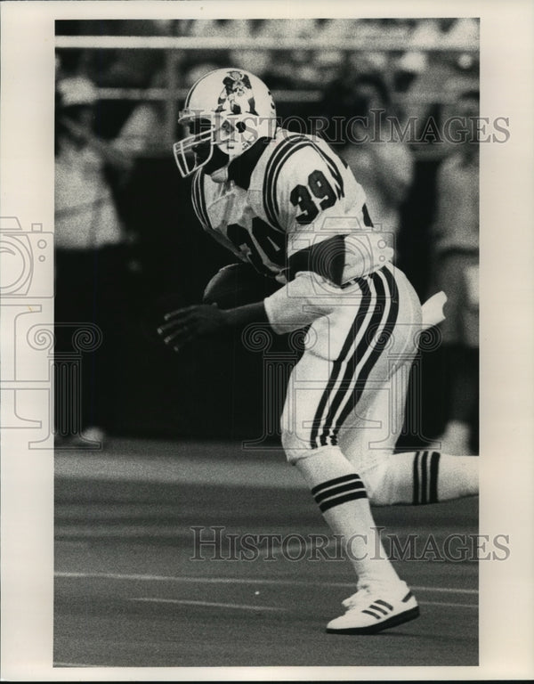1988 Press Photo Marvin Allen, New England Patriots Football Running B ...